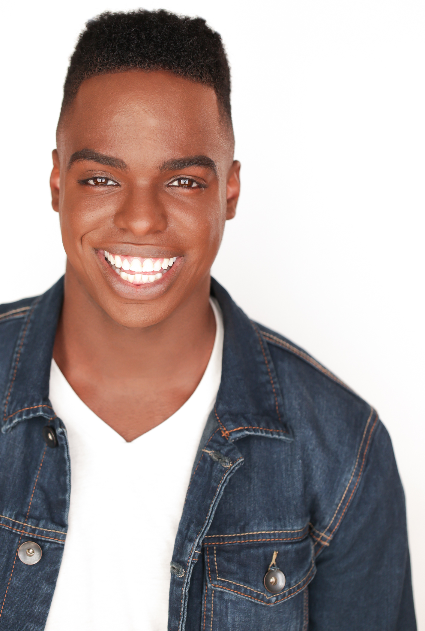 Jonathan Allsop – Actor/Singer